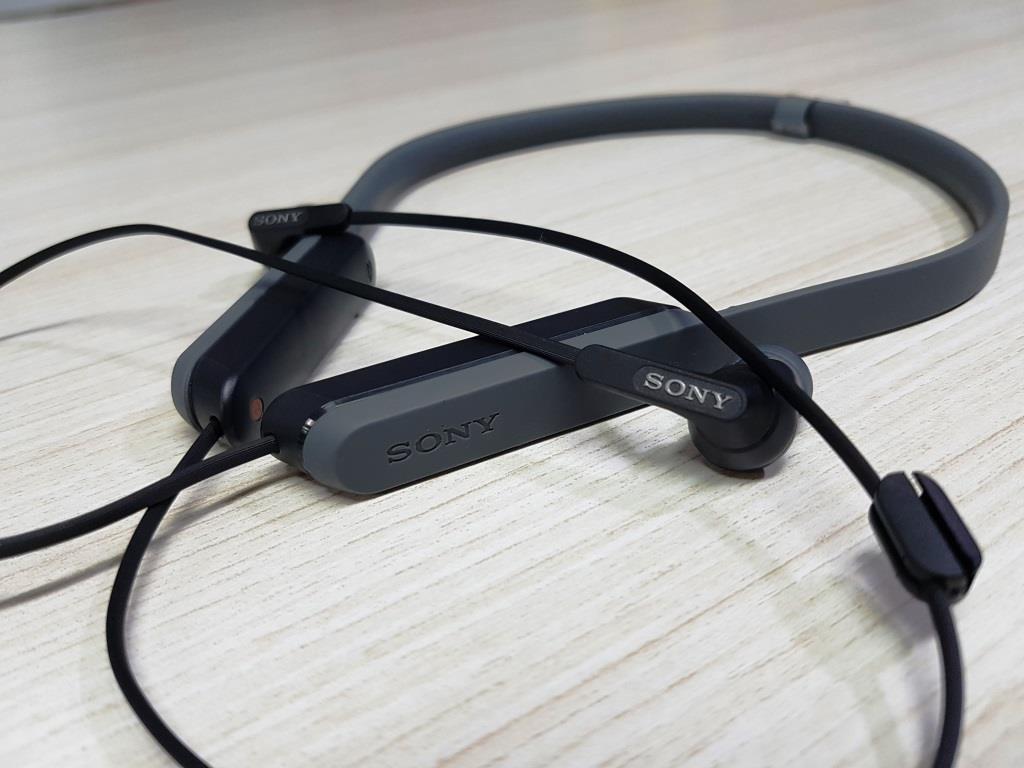 14 Merk Headset dan Earphone Terbaik yang Dijual di Indonesia